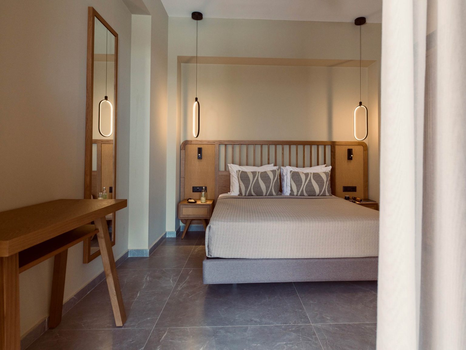 Home - Portes Theros
